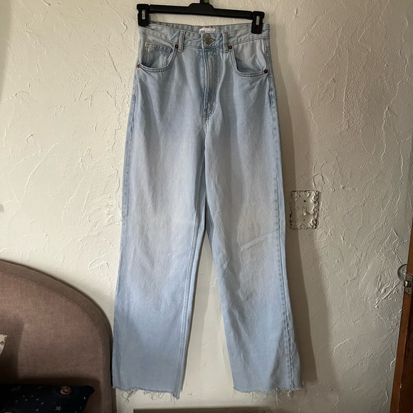 Zara | Jeans | Zara Light Wash High Waisted Wide Leg Jeans Sz 6 | Poshmark